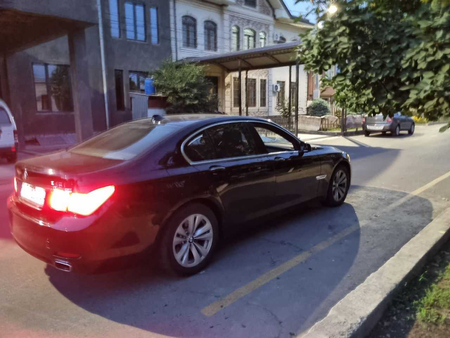 Bmw 745i f02 2012 год