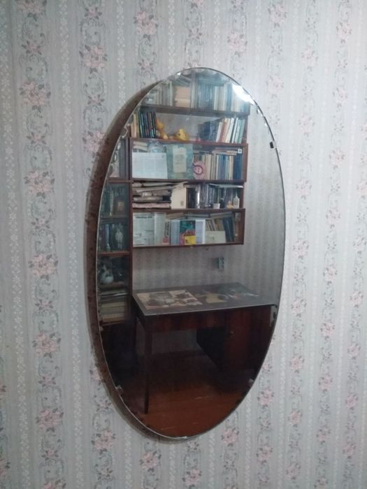 Зеркало на стену.