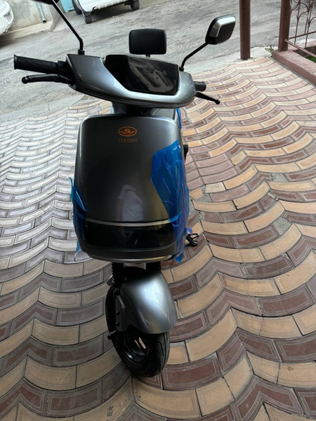Skuter moped elektro