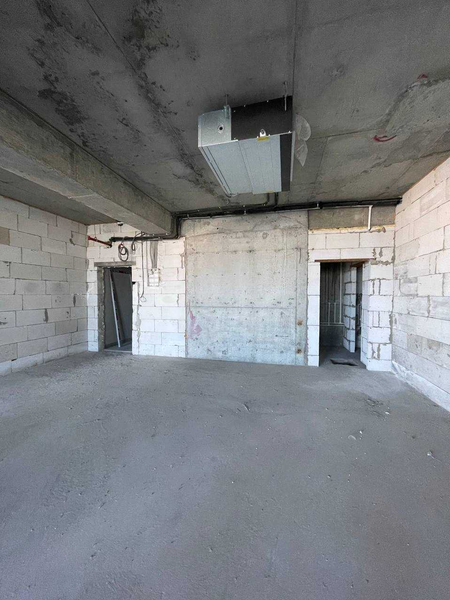 Продаю офис 151м2 и 169м2 в Zarafshan city вид на ул. Бабура и Piramit