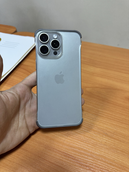 Iphone 15 pro max 100%
