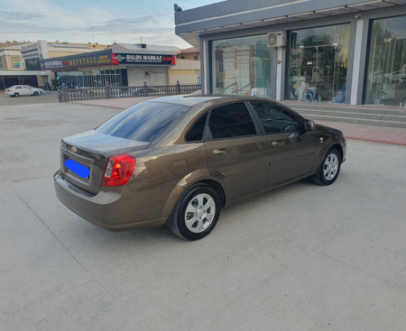 Chevrolet Lacetti lyuksiz 3 pozitsiya avtamat