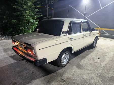 Автомобиль Ваз 2106