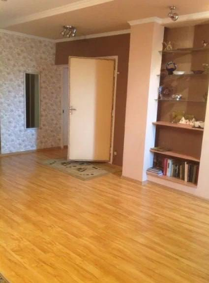 Продается квартира Срочно #Ракат 3/4/4 Парк бобура Напротив 77 серия