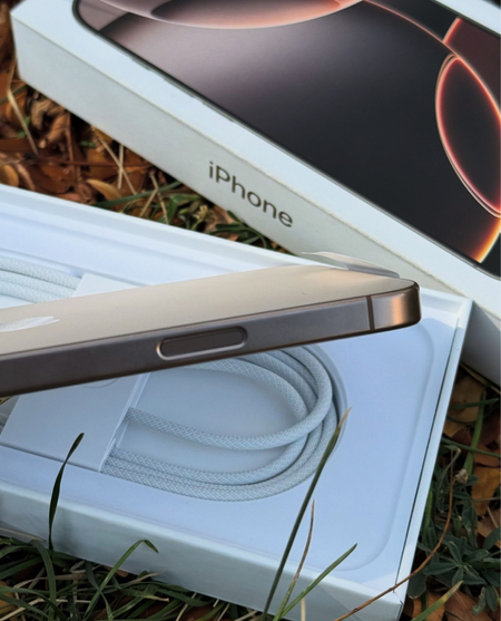 iPhone 16 Pro Max