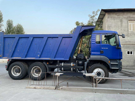 MAN самосвал. MAN TGS 40 400 6x4 BB 25 tonnali dokmenda oladi
