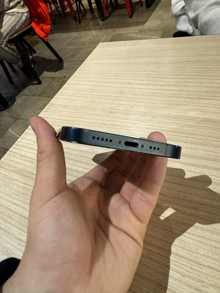 Срочно продается Iphone 13