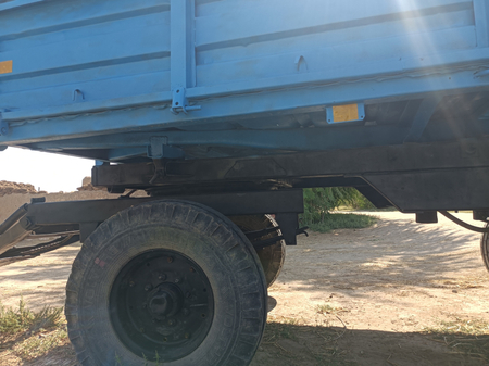 T 28 traktor tilichkasi bilan birga sotiladi