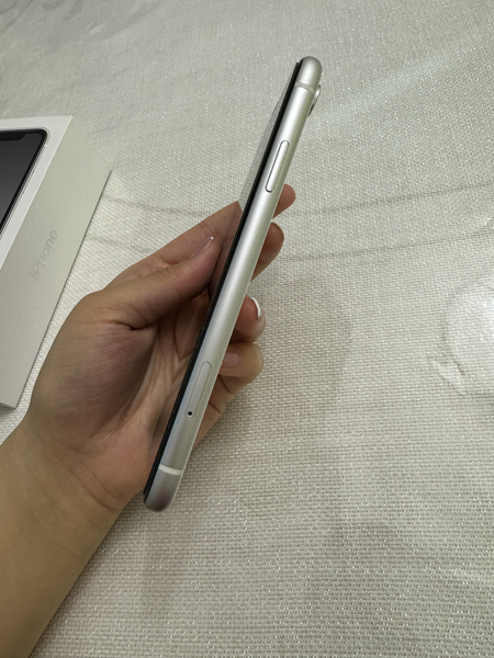 Iphone xr    64 GB