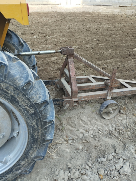 Sotiladi.mini traktor Chimgan 404 s
