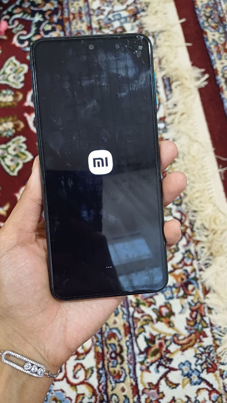 Telefon Redmi sostayanisi zur hamma narsasi ishlidi