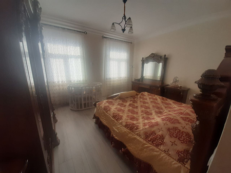 Uchastka sotiladi o dan qurilgan.