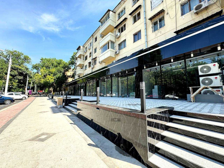 Продается Офис 100 м2 с арендатором Парк Бабур Шота Руставели (7144)