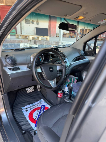 Chevrolet Spark.