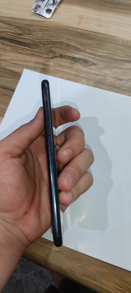iPhone 7     32гб