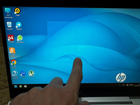 HP Core i7-8650U 8/256Gb ssd