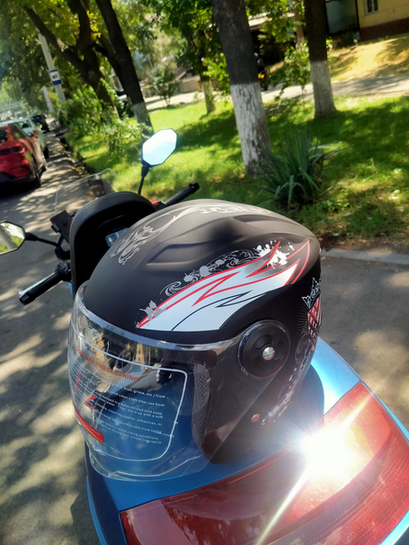 Skuter Shlem, kask.