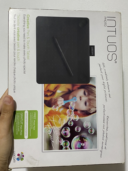 Графический планшет Wacom intuos Photo Black CTH-490PK почти Новый!
