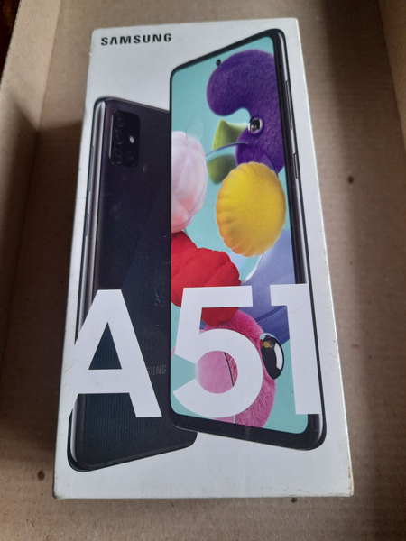 Samsung a51 korobkasi sotiladi naqtga 50ming soʻm