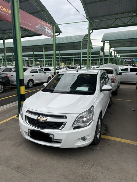 Chevrolet Cobalt avtomat 2016 kraskasi toza srochni sotiladi