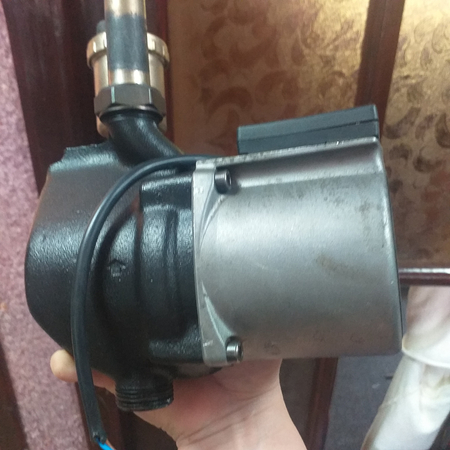 Продается 2 циркуляционных насоса. Цена 250$ за два насоса.