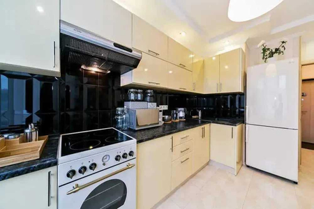 Айбек • Госпитальный • 3-комн • 100 м² • этаж 2/4 • [КР:026]