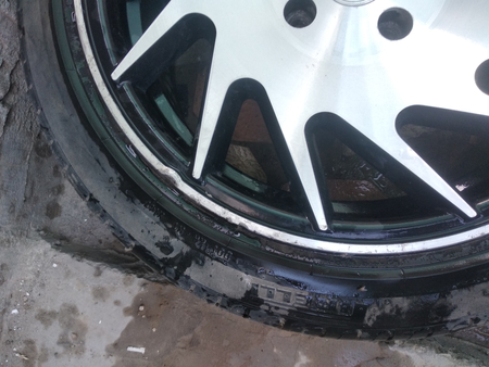 Vossen diska sotiladi R17