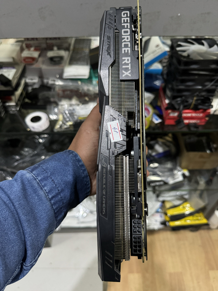 Asus strx rog rtx 2070 8gb holati ideal