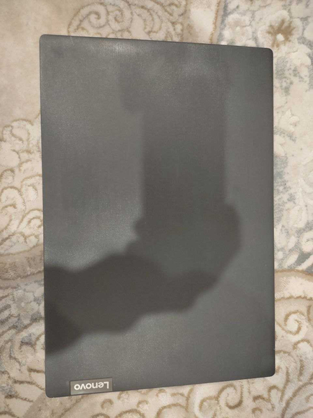 lenovo V15 sotiladi