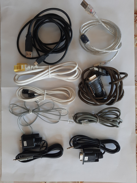 Продаются адаптеры, usb кабели