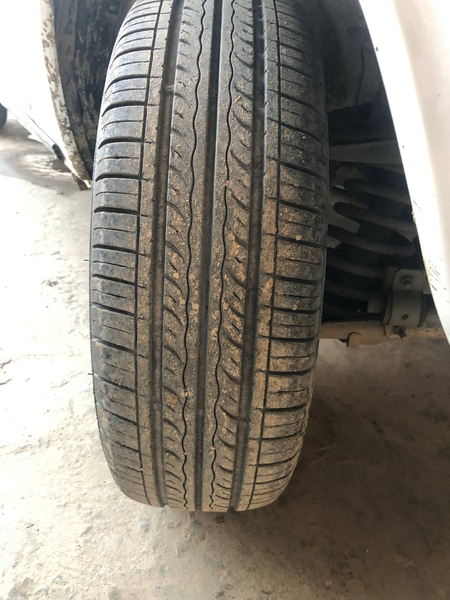 Vaz 2102 yili 1979 polni kraska 4ta yengi balon polni shumka tanirofka
