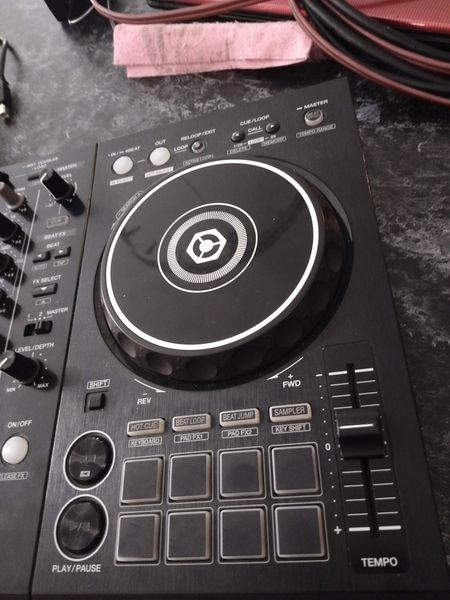 Pioneer DDJ 400.