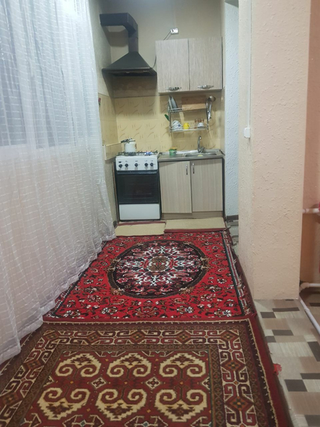 Срочно продаю 2комнатная квартира возле круг Универсам. Юнусабад 8-кв.