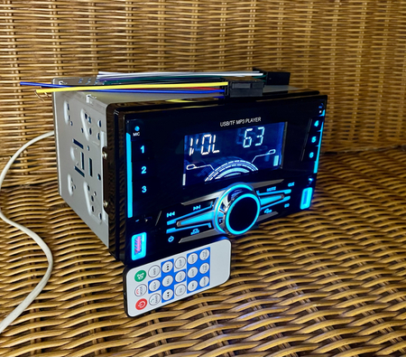 pioneer katta mafon universal 7dyum  Blutus usb Aux fm ovozi zor nexia