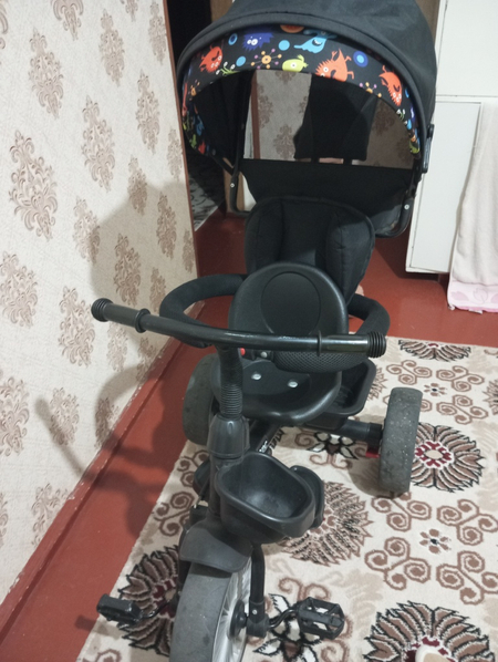 Velosipedli kolyaska sotiladi holati yaxshi yigʻib moshinaga solsa bol