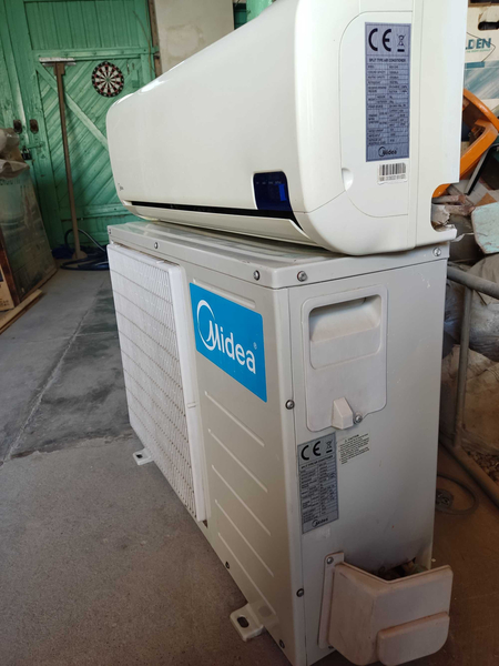 Продаю кондиционер Midea 12