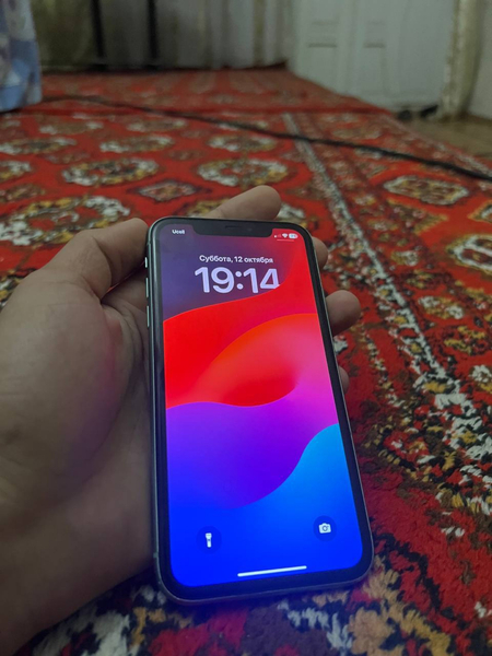 iphone 11. 128 gb
