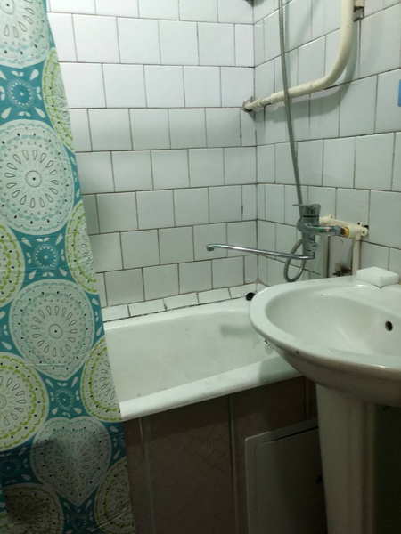 Yakkasaroy Qushbegi 1 xona 2 xona qilingan