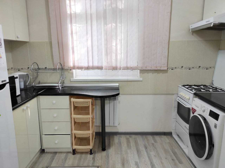 Срочно продаётся 2/1/4/57м2 МЕТРО МАКСИМ ГОРКИЙ