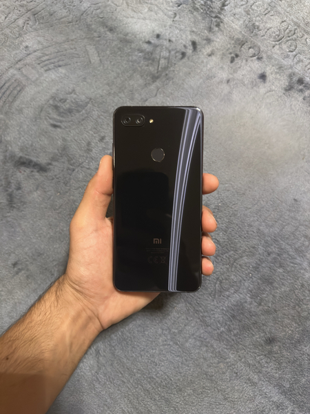 Xiaomi 8 lite 128 ГБ