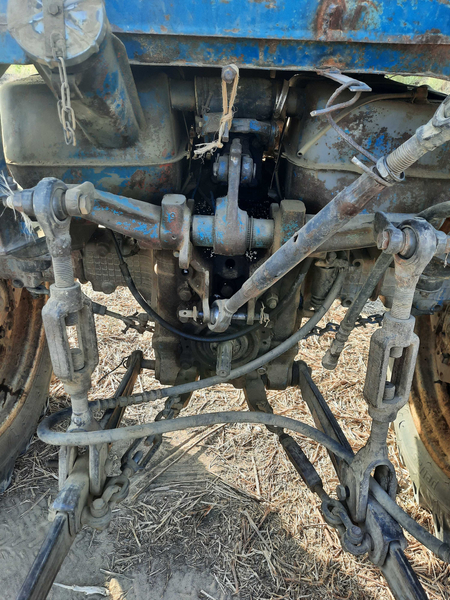 Belarus MTZ-80 chopiq