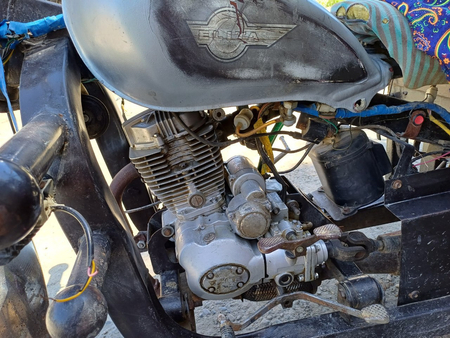 Motosikil totiladi