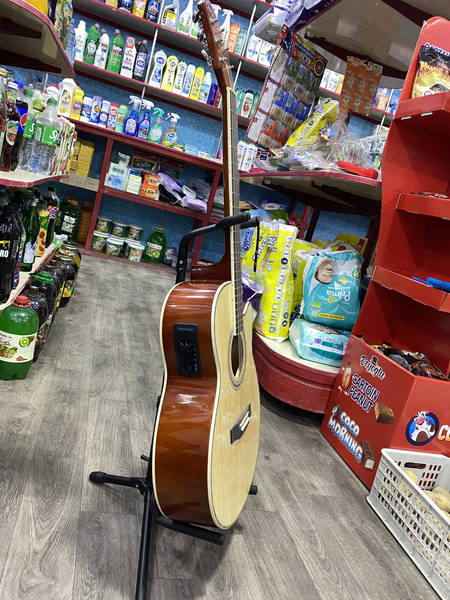 Gitara akustik elktroni sotiladi
