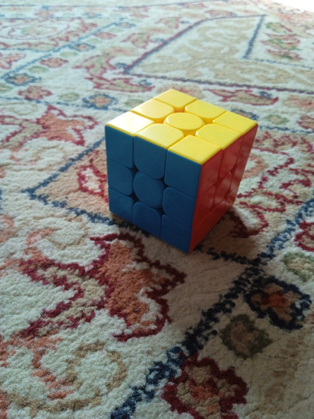 Kubik rubik sotiladi