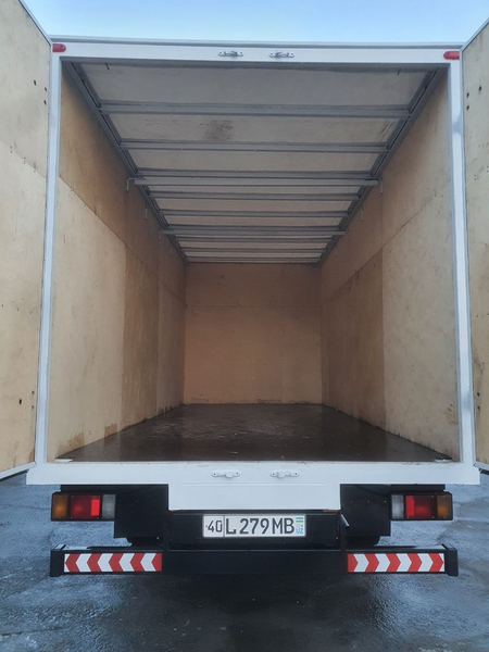 Исузу синжи метан газ 150 таликдан 2 та балонлари зур холатда 27 куб