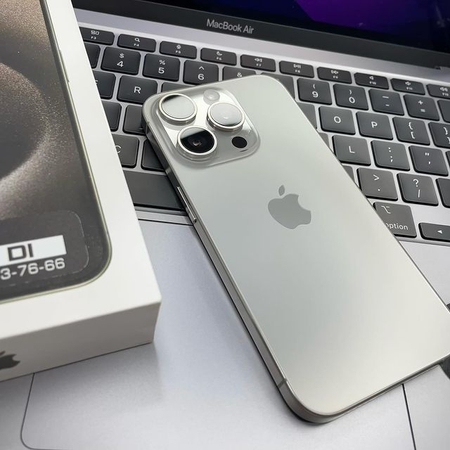 Срочно Iphone 15 pro natural
