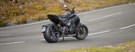 Мотоцикл Ducati Diavel V4