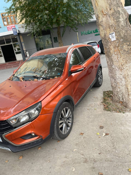 Lada vesta cross 1.8 R ATM