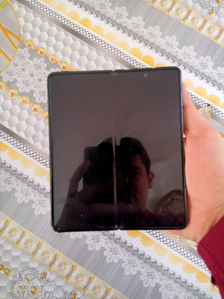 Galaxy zet fould 4