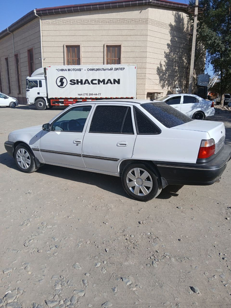 Chevrolet Nexia sotiladi